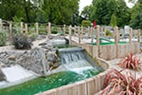 Golden Putter Mini Golf - Fun for All the Family!